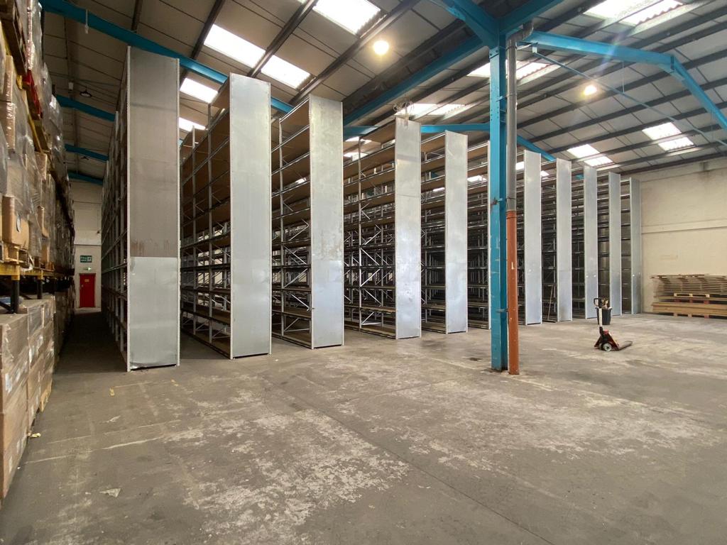 Long Span, Really Long Span - Unirack Shelving